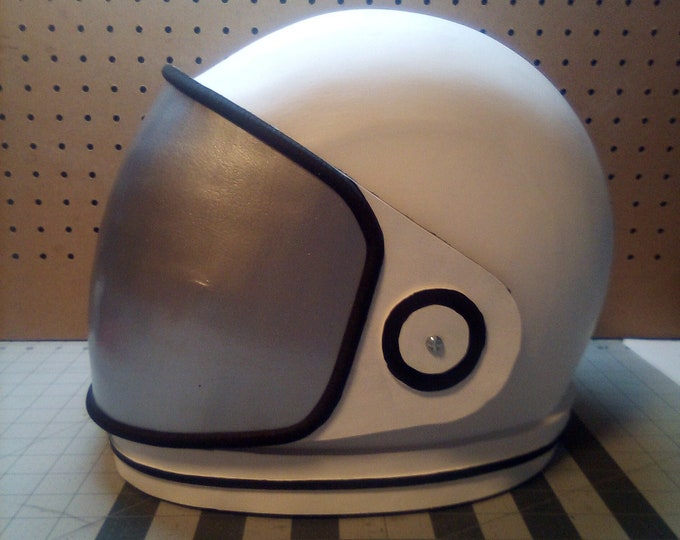 Deluxe Astronaut Helmet- With Light - Etsy