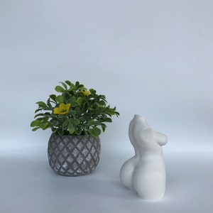 Curvy plus-size Goddess Torso Statue, Body Positive Art, Gift Idea ...