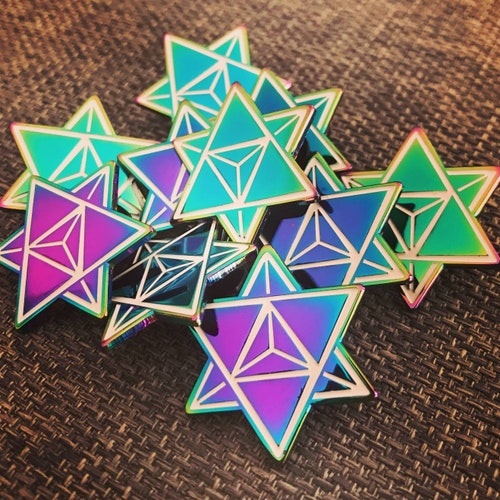 Saint Quartz Pin - Etsy