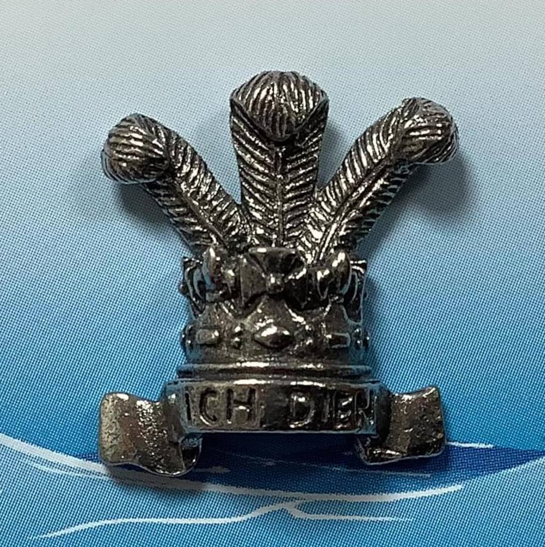 Welsh Prince of Wales Crown and Feathers Silver Pewter Pin Badge (W ...