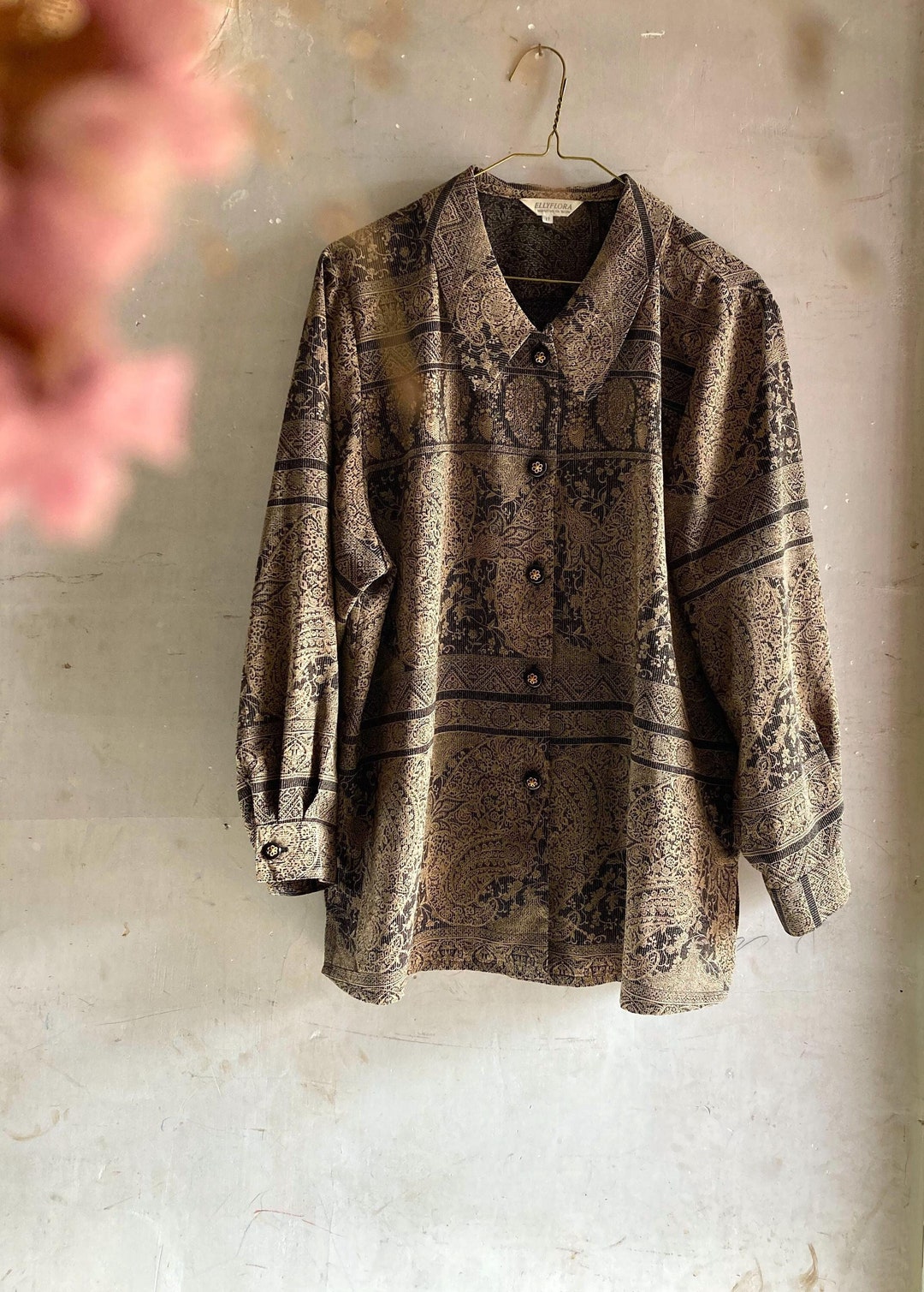 Beautiful Vintage Baroque Shirt With Intricate Details and Gold Floral ...