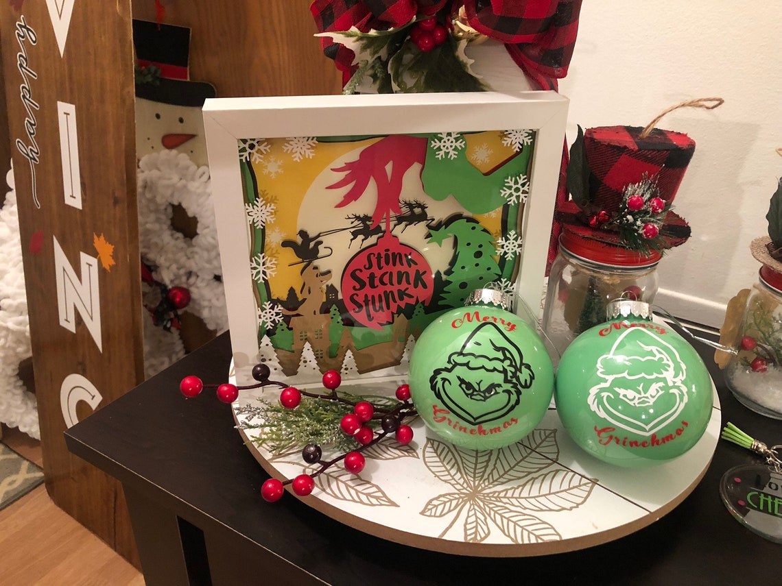 Grinch Shadow Box - Etsy