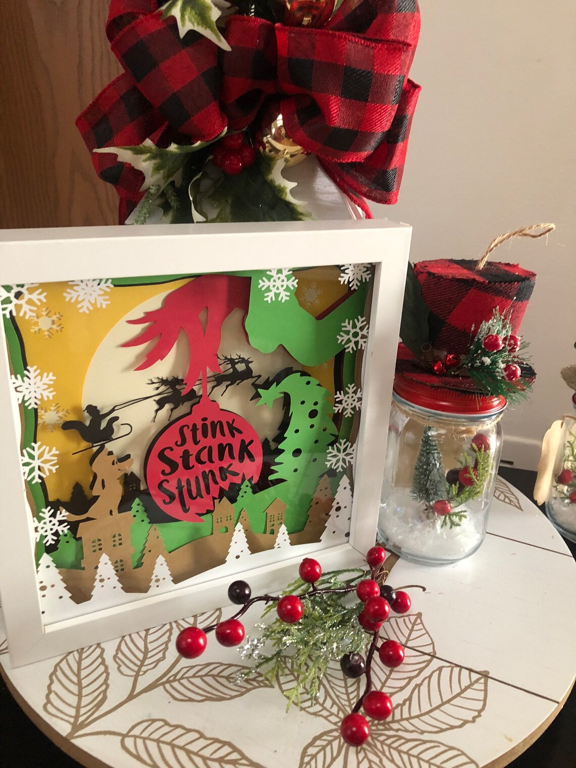 Grinch Shadow Box - Etsy