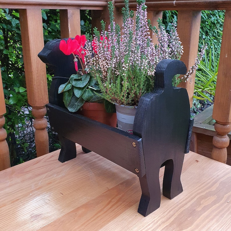 Black Labrador Dog Planter – Outdoor Garden Decor - Memorial Gift - Etsy