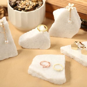 Natural White Dolomite Limestone Sparkly Jewelry Display, Jewelry ...