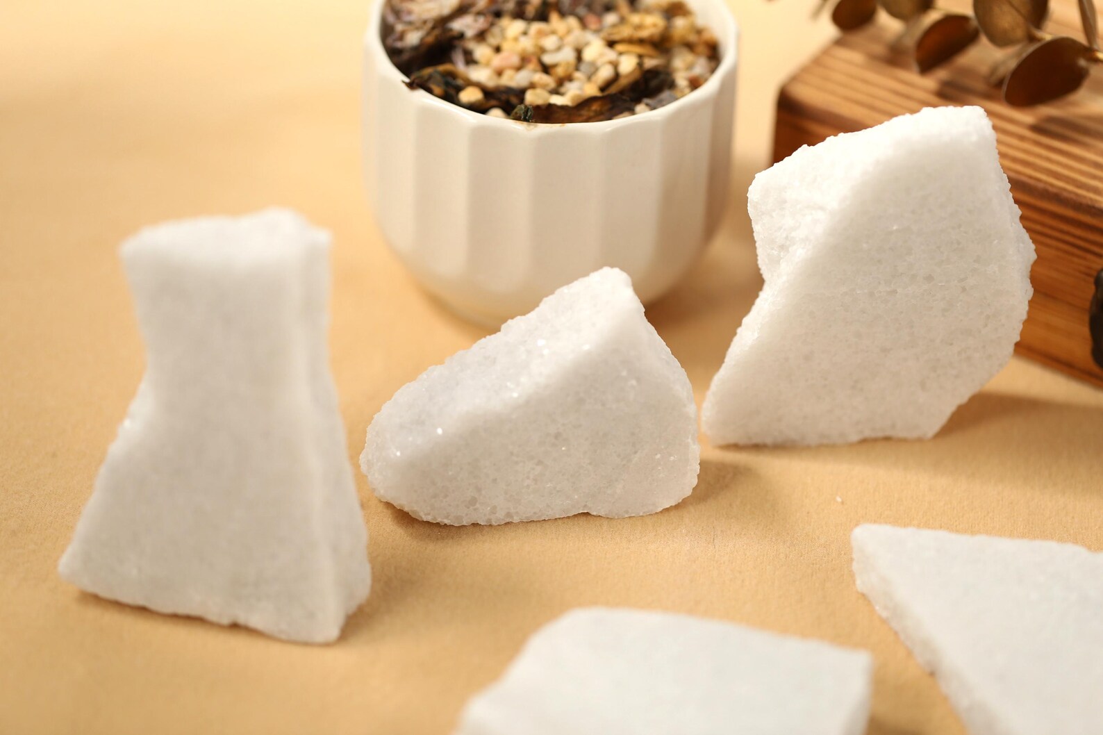Natural White Dolomite Limestone Sparkly Jewelry Display, Jewelry ...