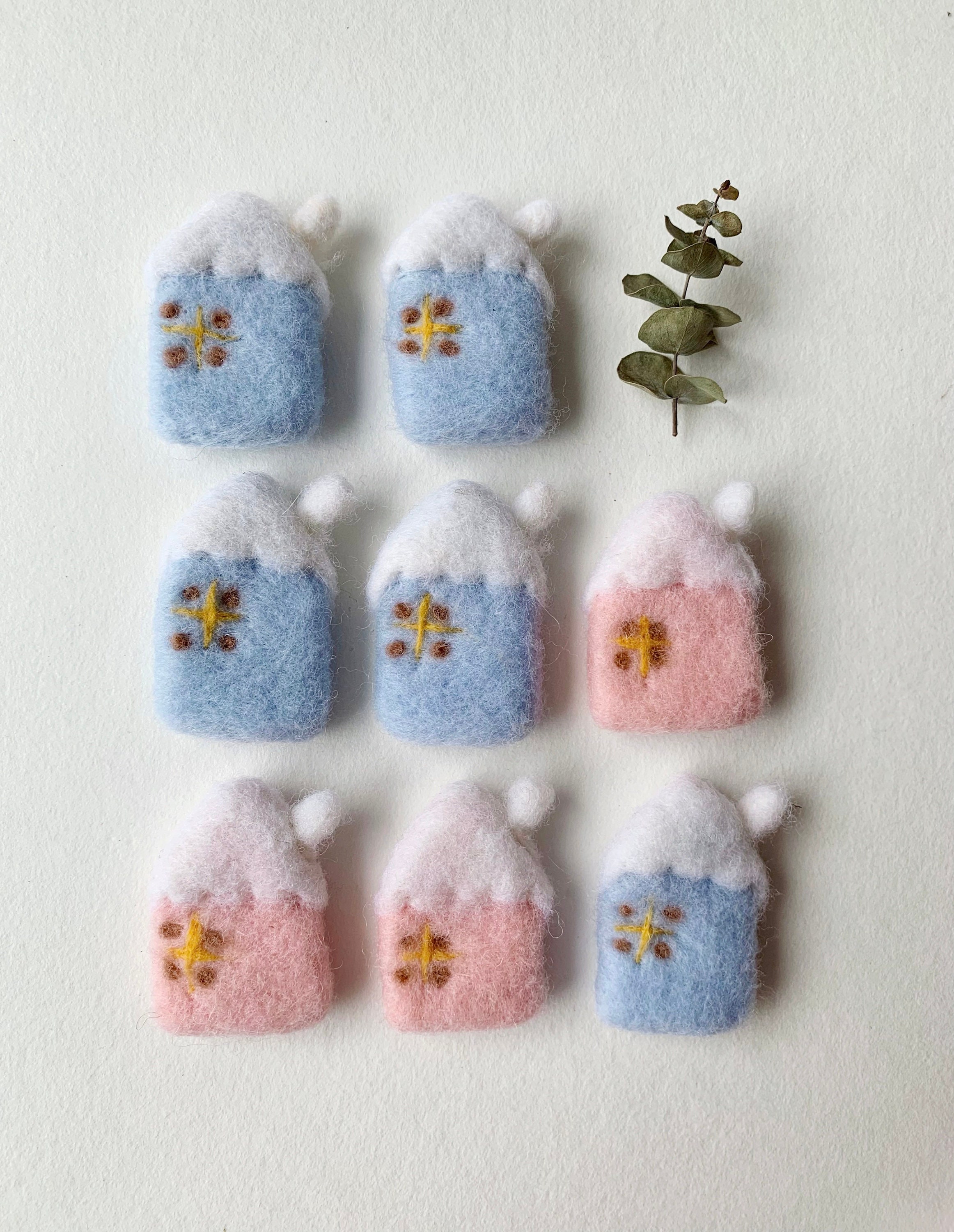 Needle Felted Wool House, Miniature Felt Ornament, Craft Accessory ...