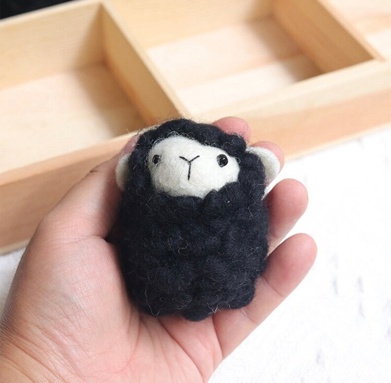 Felted Sheep Keyring 3 Colors Sheep Keychain Felt Lambs - Etsy