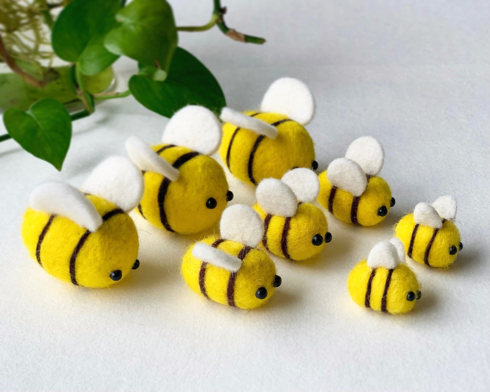 Felt Bee 10 Pcs, Bee Decor, Needle Felt Bees, Felted Bees, Honey Bee Decor, Felt Accessories ...