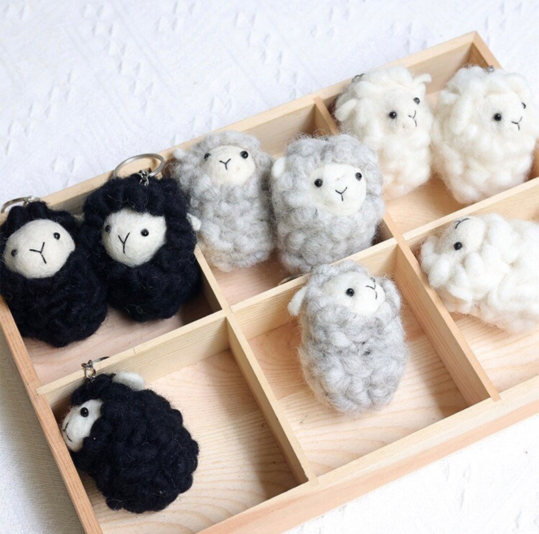 Felted Sheep Keyring, 3 Colors, Sheep Keychain, Felt Lambs, Sheep ...