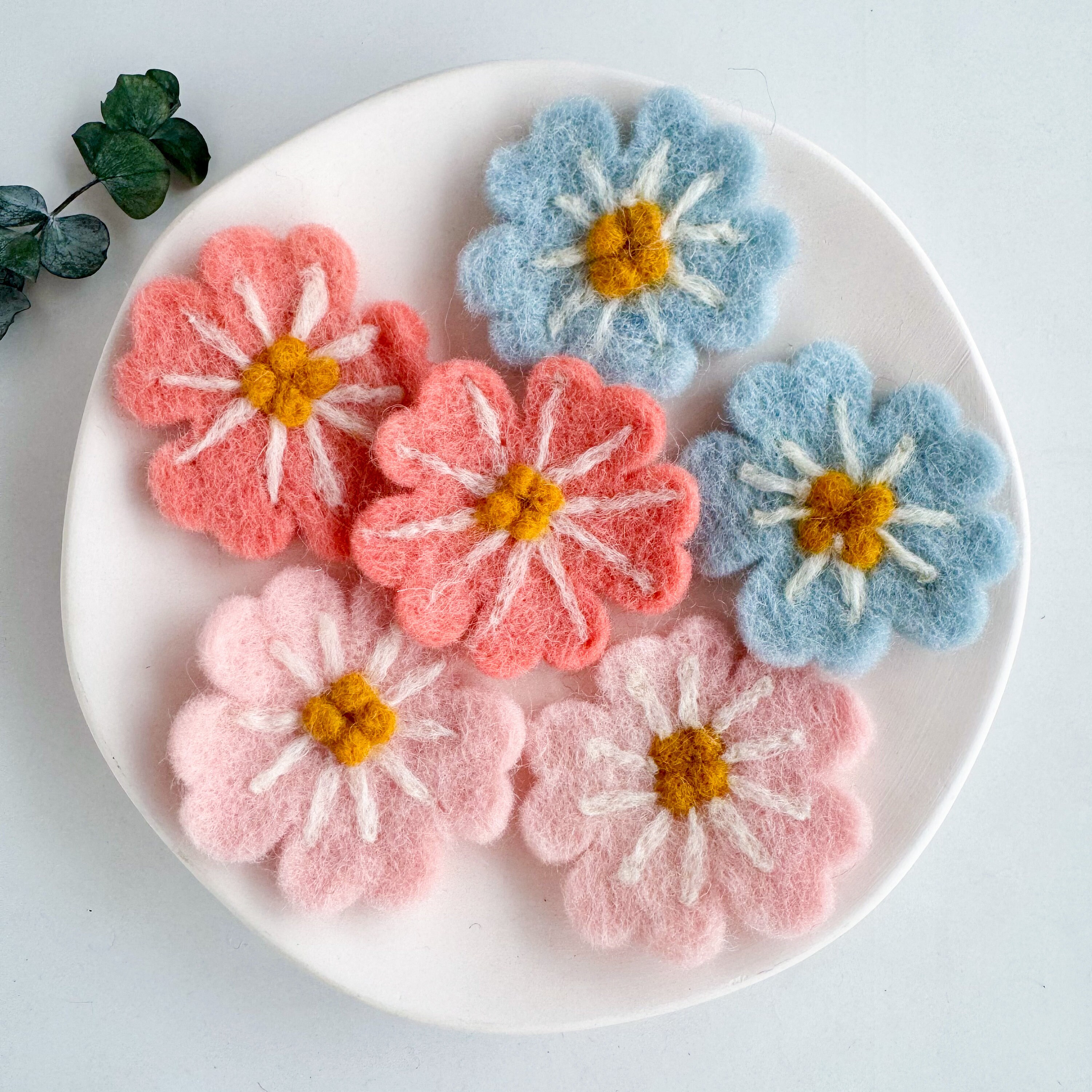 Handmade Wool Felt Flowers, Craft Embellishments, Set of 10 - Etsy