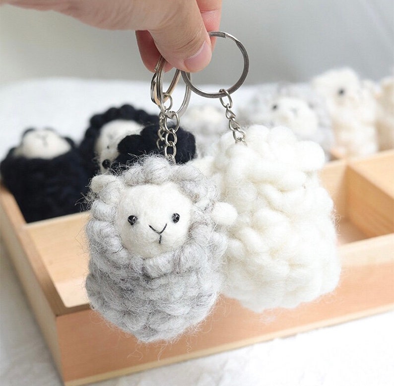 Felted Sheep Keyring 3 Colors Sheep Keychain Felt Lambs - Etsy