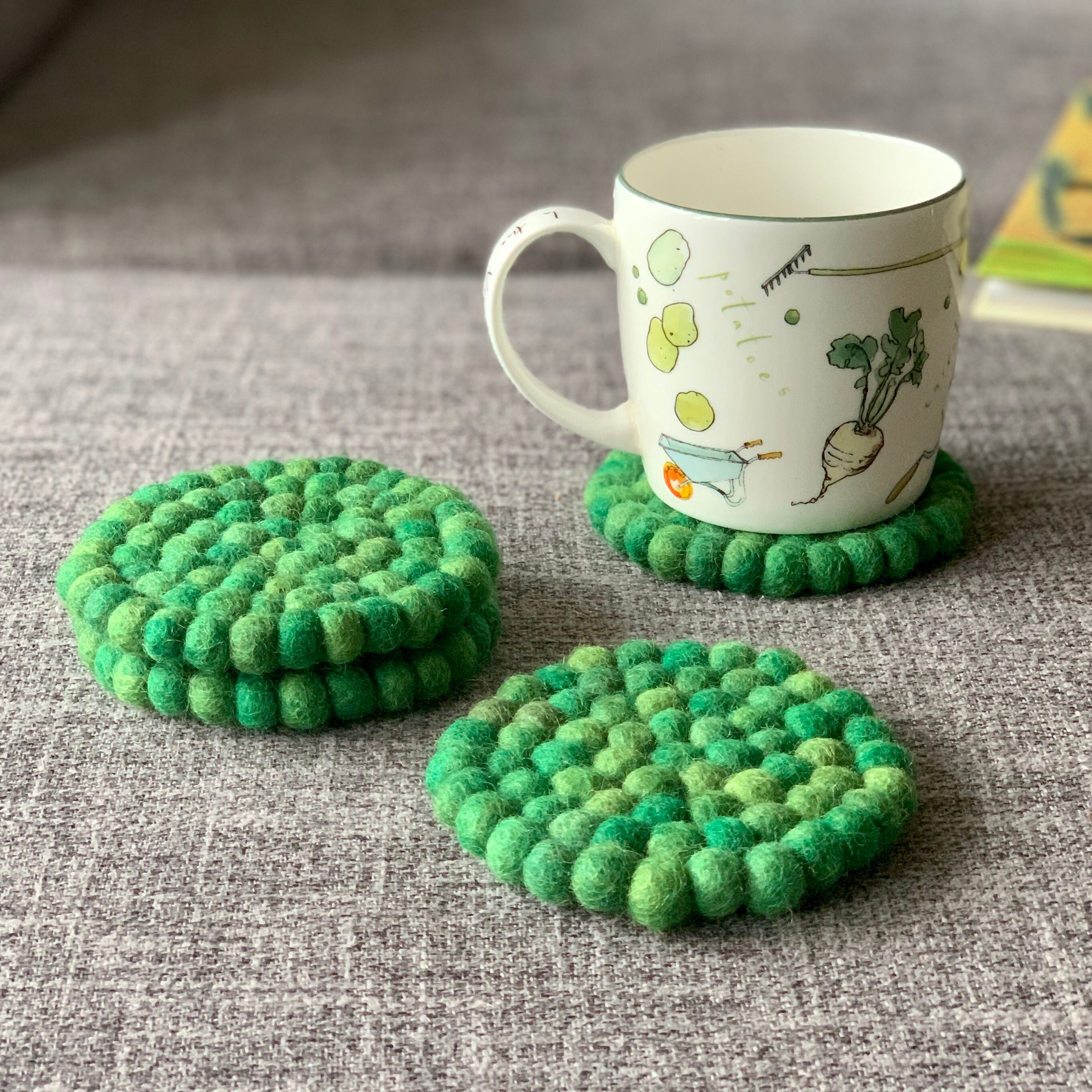 Felt Ball Multicolor Place Mat/Crockery Coasters/Felt Mats/Felt Tiles