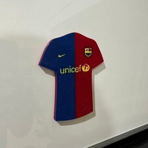 Lionel Messi #10 08/09 FC Barcelona Jersey Magnet, Front of Jersey ...