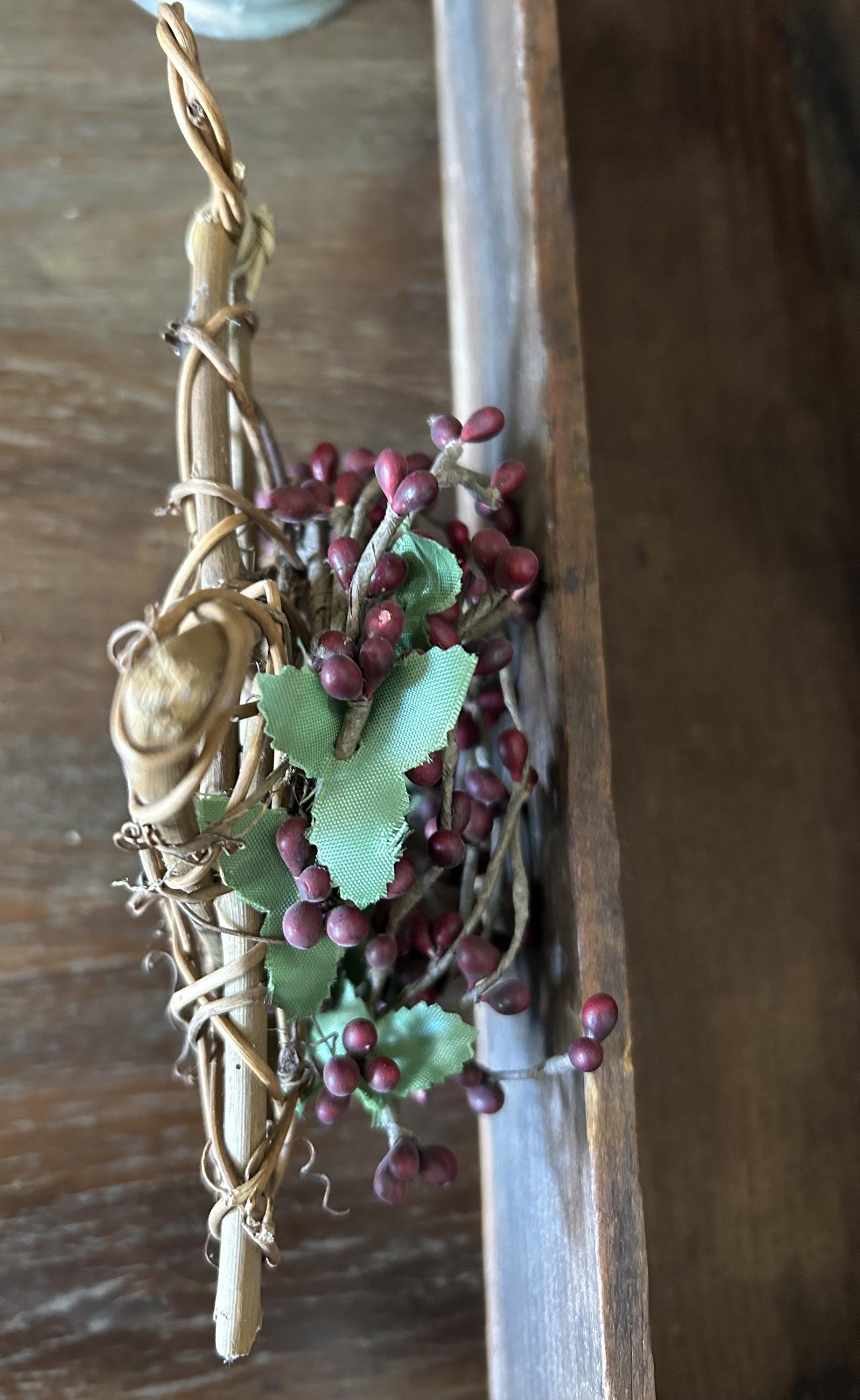 Primitive Pip Berry Wreath Star Christmas Ornament | Grapevine Star Pip ...