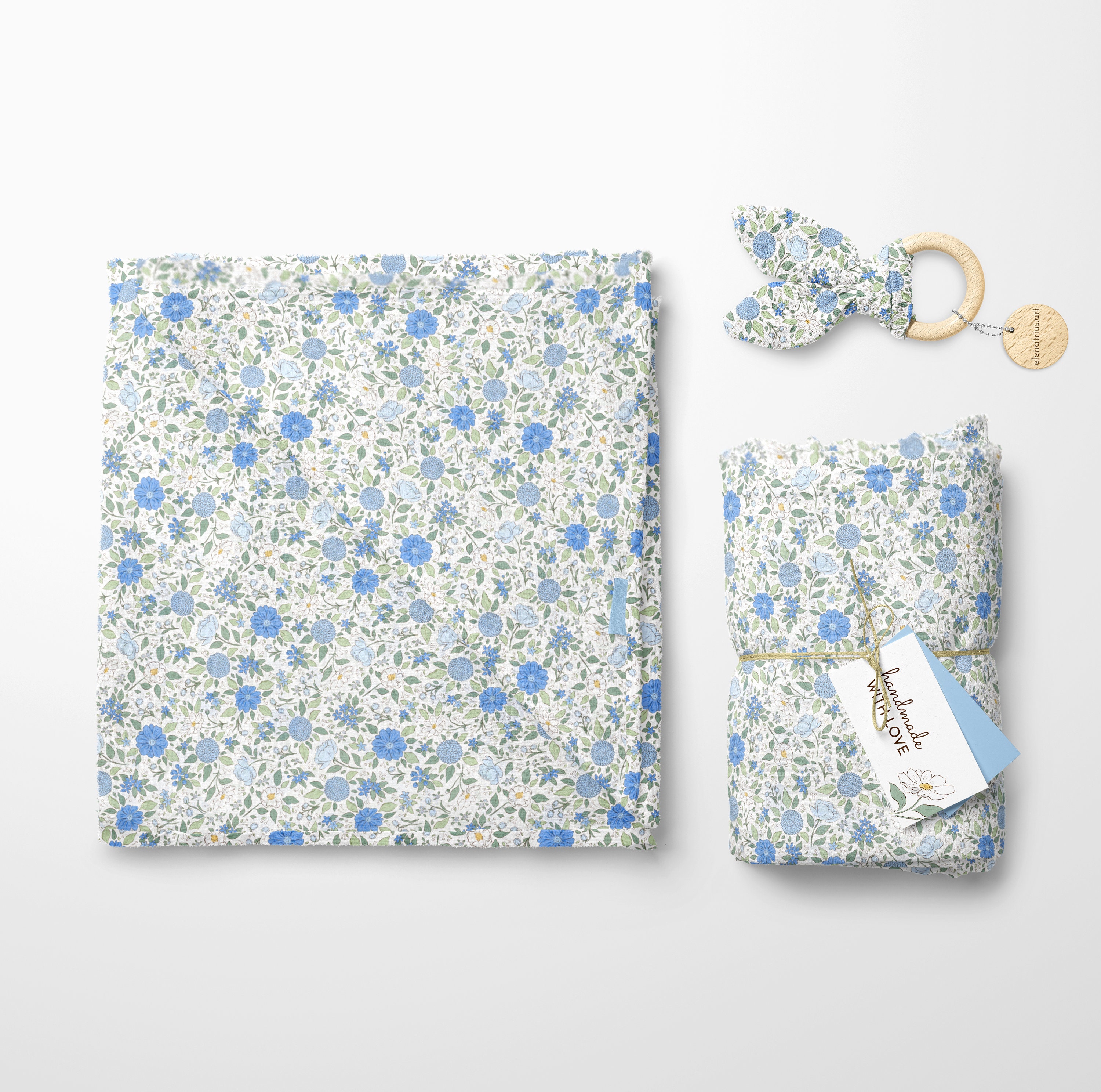 Ditsy Floral Seamless Pattern: a Liberty Style Fabric Design of Tiny ...