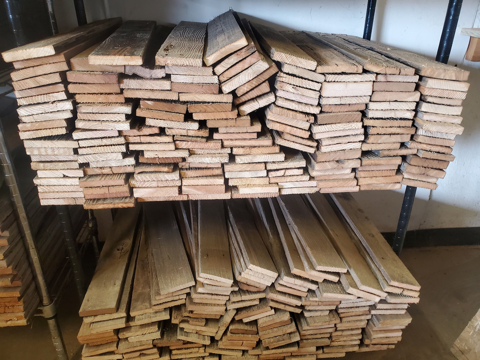 Bulk Reclaimed Wood 25-100 Sq. Ft. Barnwood Boards. (24"x 3.5") - Etsy