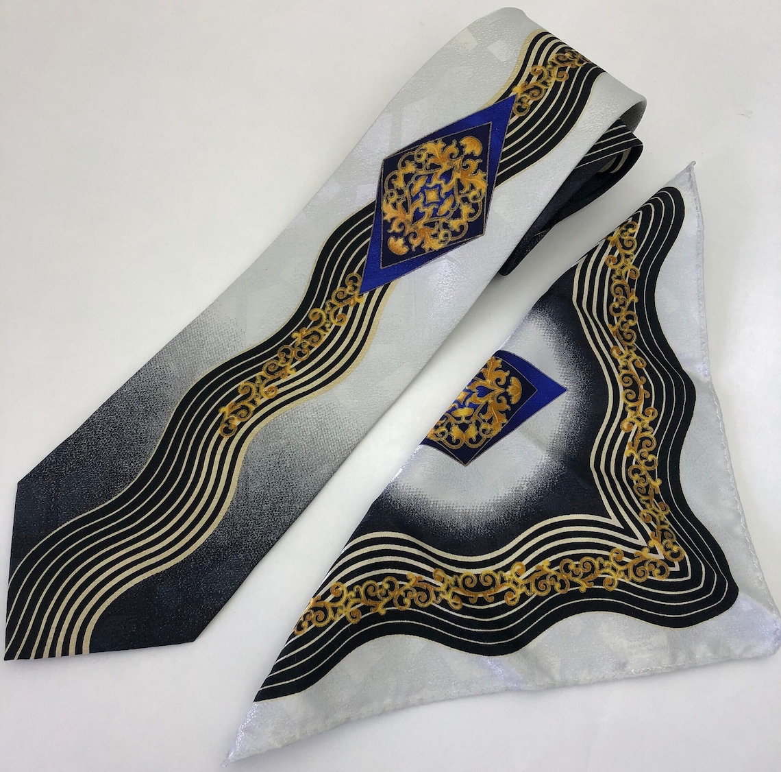 Abstract Art Deco Necktie With Matching Pocket Square - Vintage Tie and ...