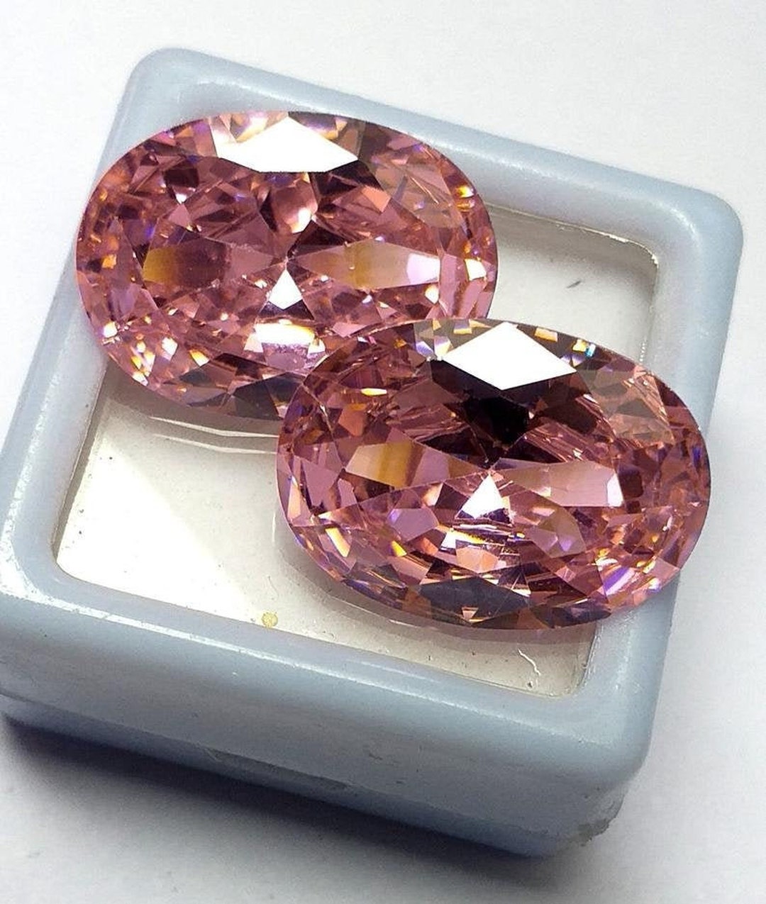 Beautiful Neon Pink Color Zircon Oval Brilliant Cut ( 18x13 Mm Approx ...