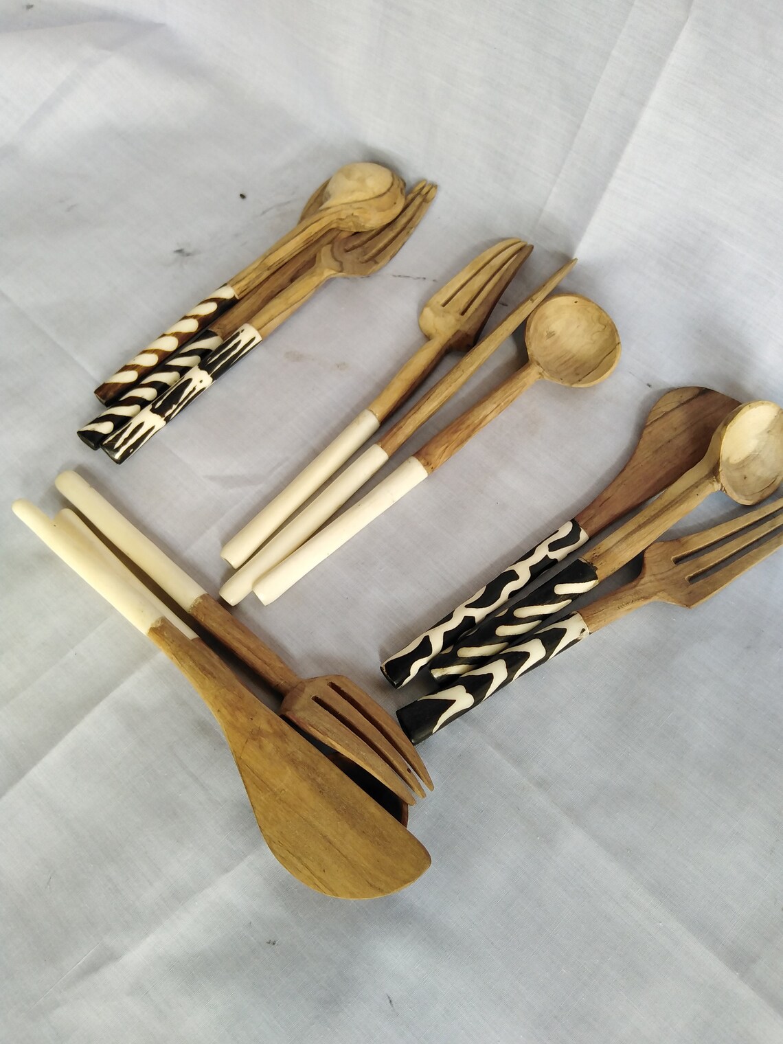 Wholesale Wood and Inlaid Bone Cutlery Set of 4 of 3 Pieces - Etsy