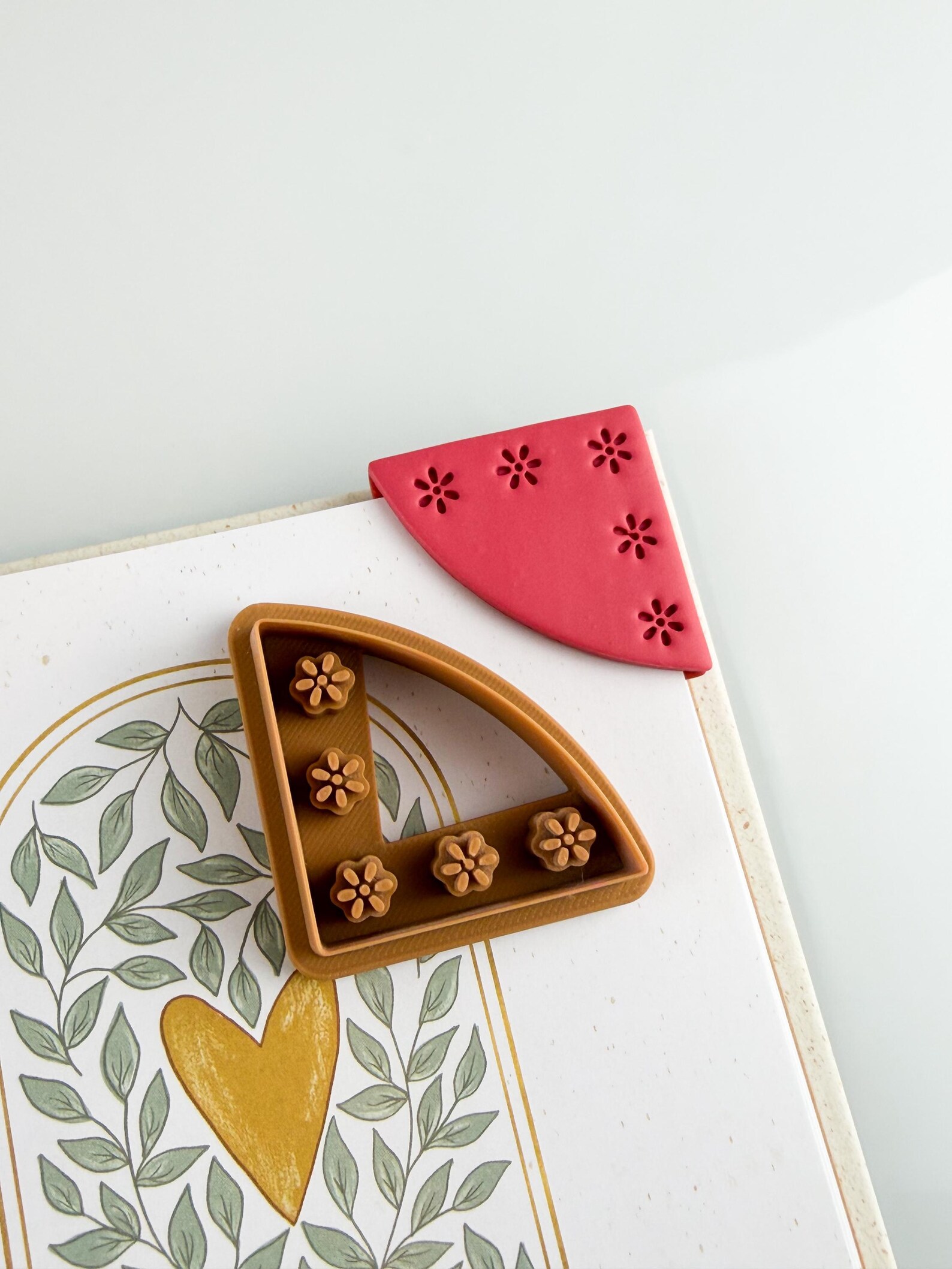 Corner Bookmark DIY Trending Polymer Clay Bookmark Polymer Clay Tools ...