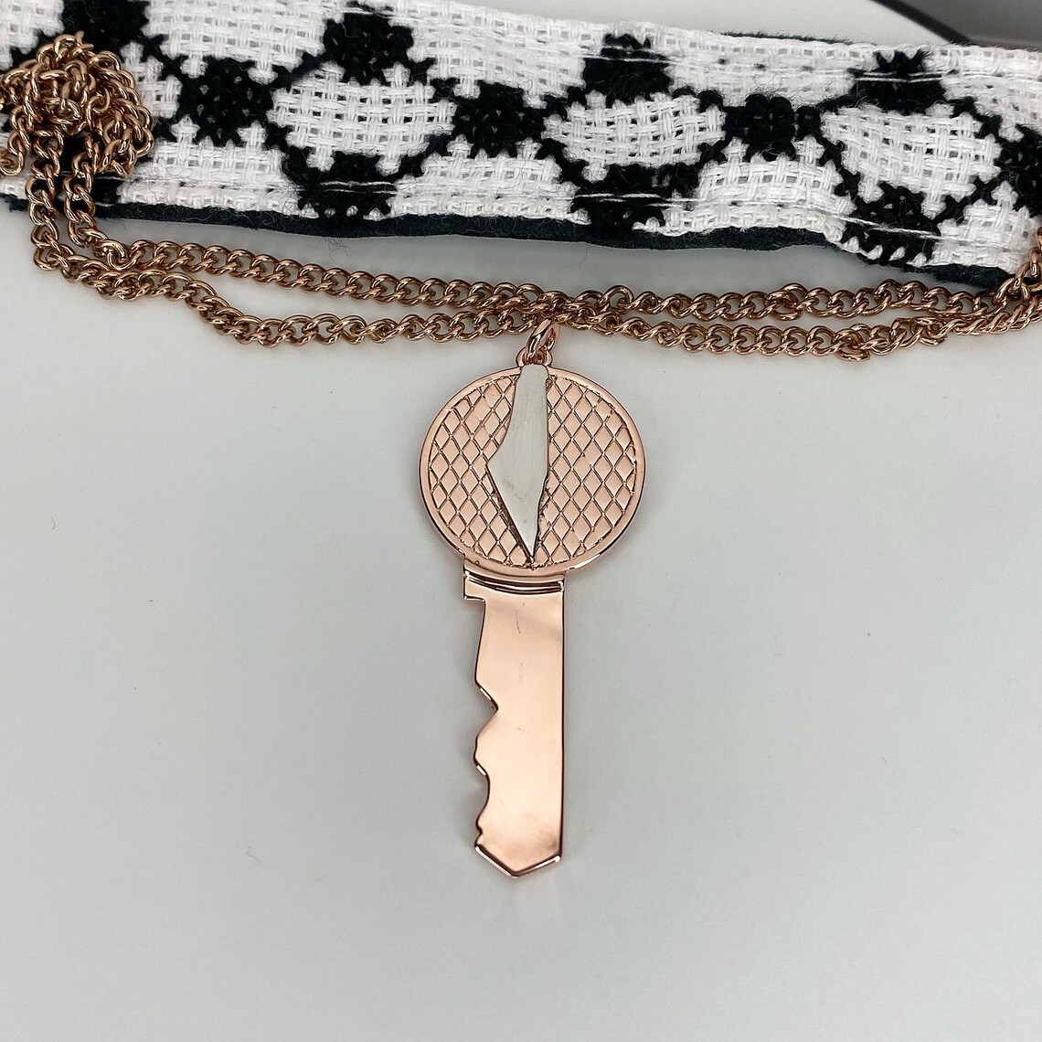 Palestine key pendant with chain | Etsy