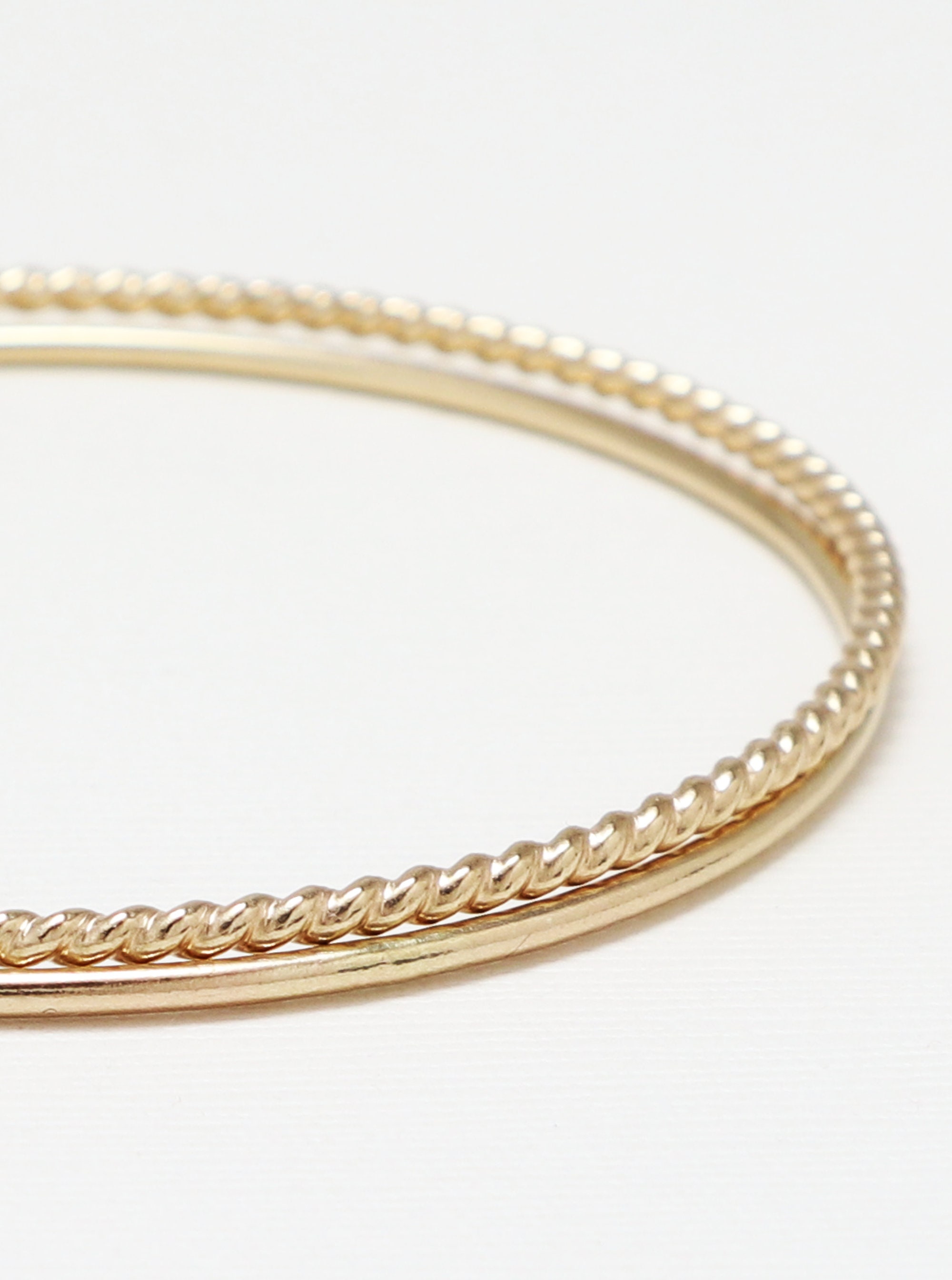 Minimalist Gold Bangle Set of 2 Thin Gold Filled Bangle - Etsy
