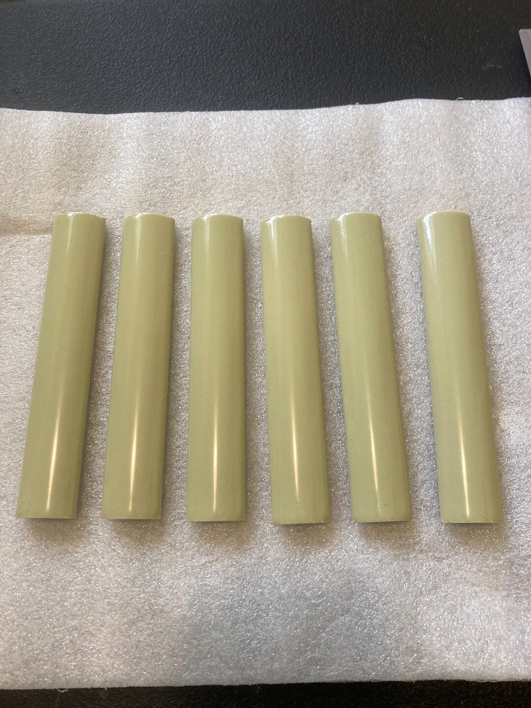 25 Count Mid-century Camtile 6.25” Ceramic Quarter Rounds Tiles, Green ...