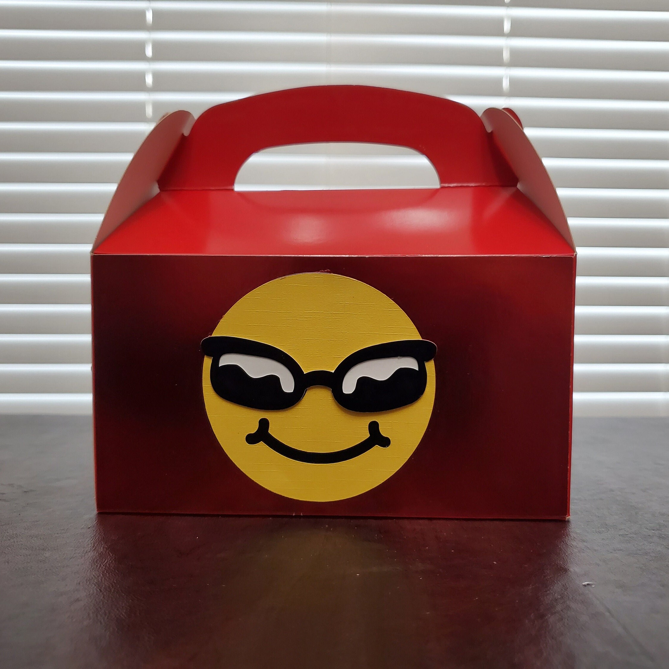 Emoji Faces, Smiley Face, Heart Eyes, Treat Box, Gable Boxes, Candy Box ...