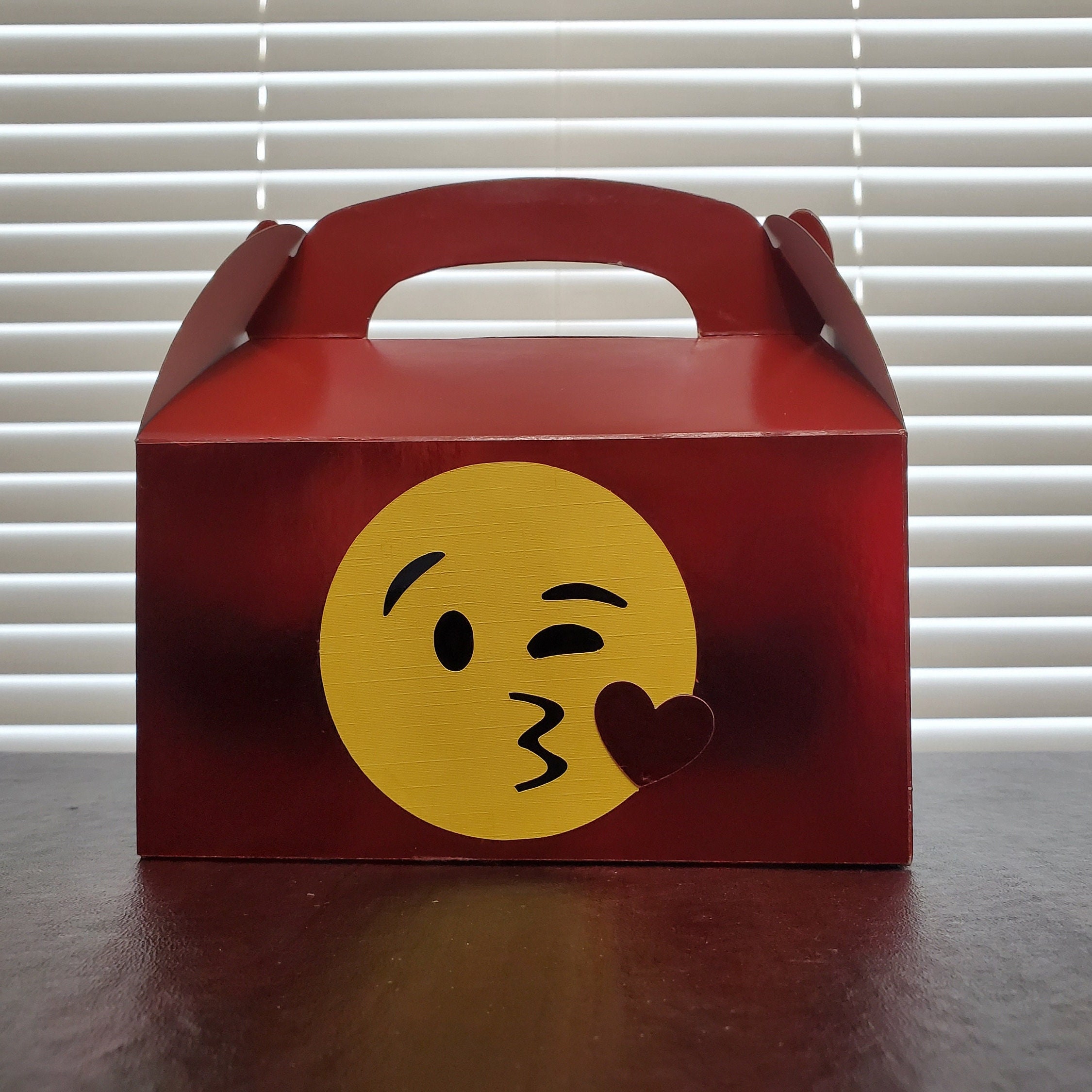 Emoji Faces, Smiley Face, Heart Eyes, Treat Box, Gable Boxes, Candy Box ...
