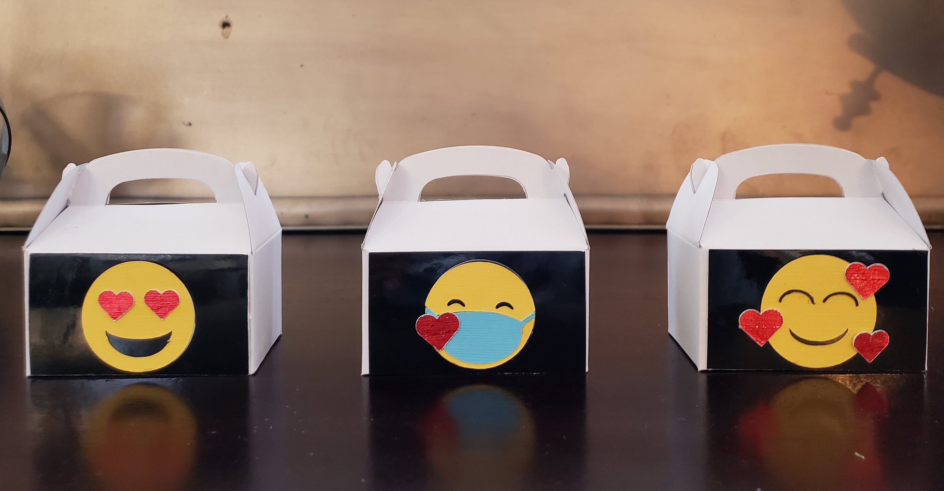 MINI Emoji Treat Box, EMOJI, Emoji Faces, Smiley Face, Heart Eyes, Mini ...