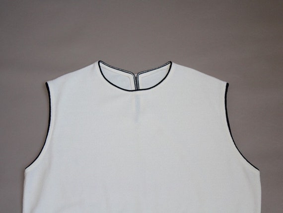 1960s Vintage Classic White Top Vintage Basics Vintag… - Gem