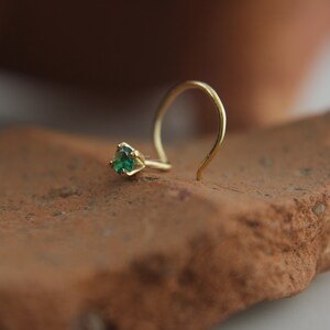 10k Gold Emerald Nose Pin: Green Gemstone Stud - Etsy