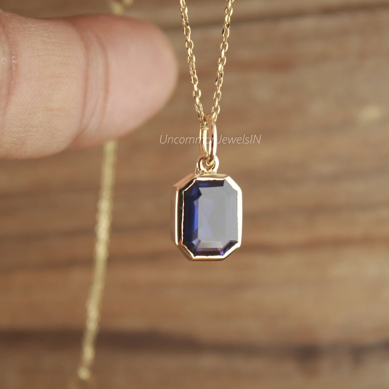14k Gold Emerald Cut Blue Sapphire Bezel Charm - Etsy