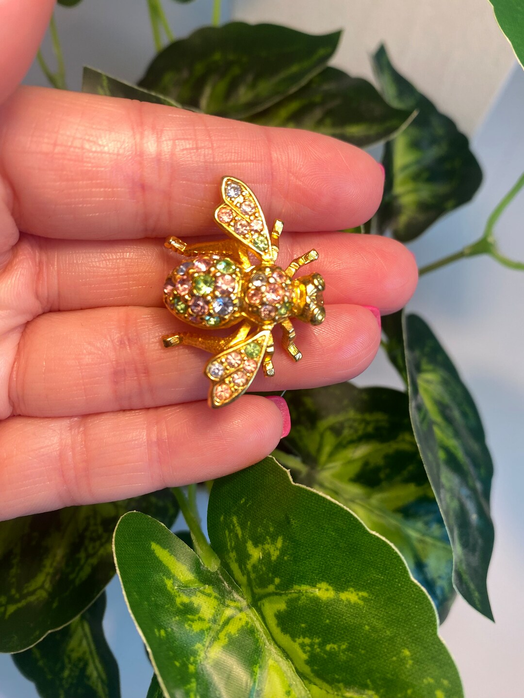 Vintage Jewelry Joan Rivers Bee Brooch Multi Colored Rhinestones Gold ...