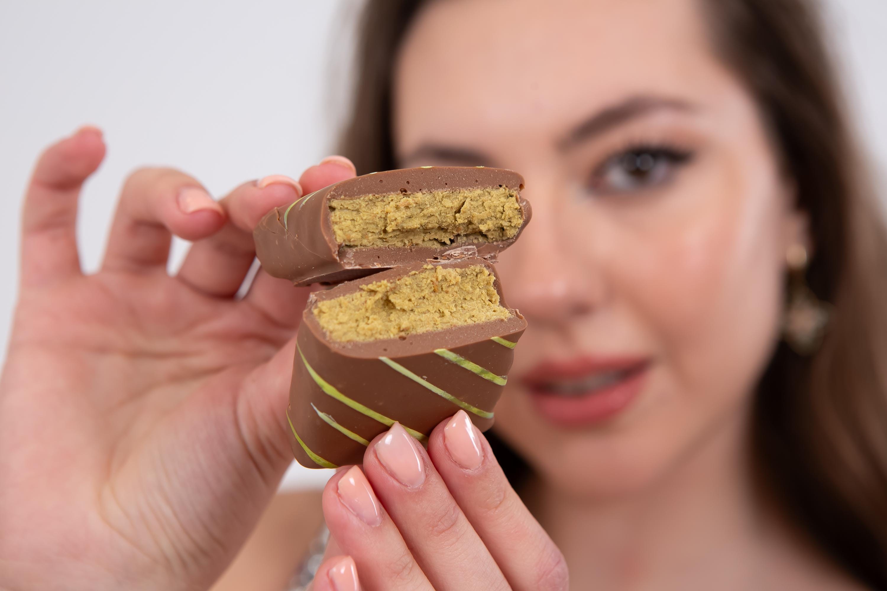 Dubai Chocolate Bar – Pistachio Kadaifi, Crispy Kunafa - Etsy