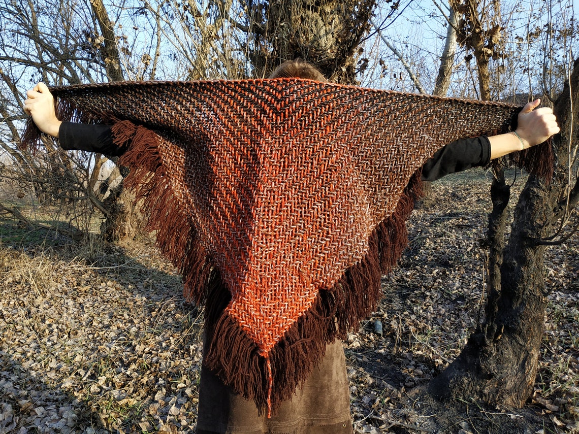 Hand Woven Wool Triangle Shawl Medieval Shawl Witchy Wrap | Etsy