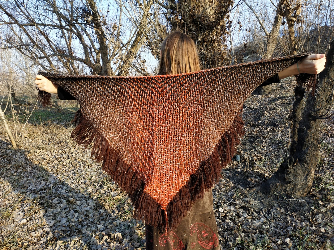 Hand Woven Wool Triangle Shawl, Medieval Shawl, Witchy Wrap, Forest ...