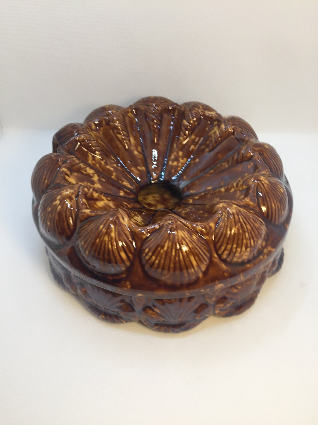 Spittoon With Brown Rockingham Salt Glaze and Shell Design - Etsy