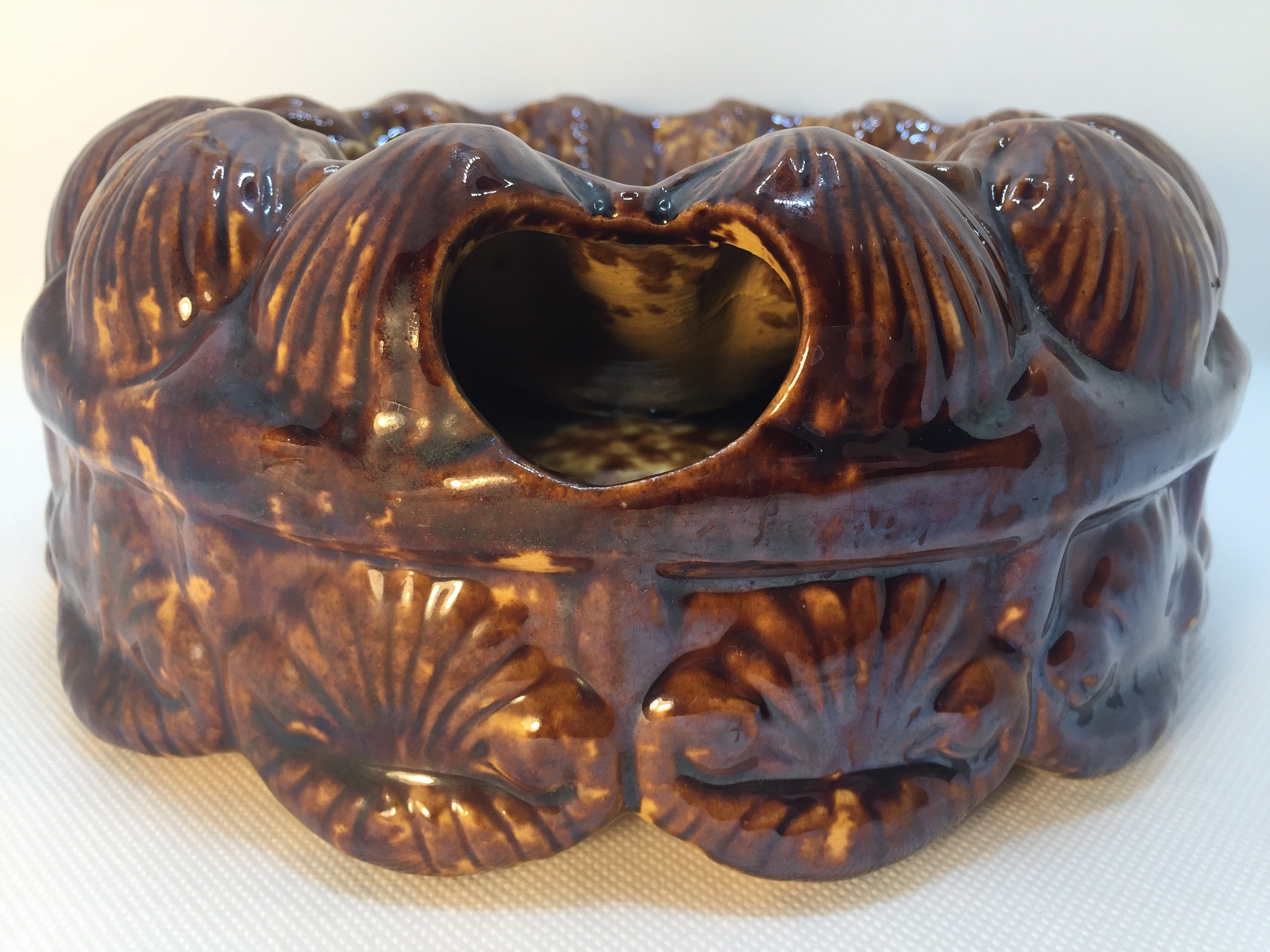 Spittoon With Brown Rockingham Salt Glaze and Shell Design - Etsy