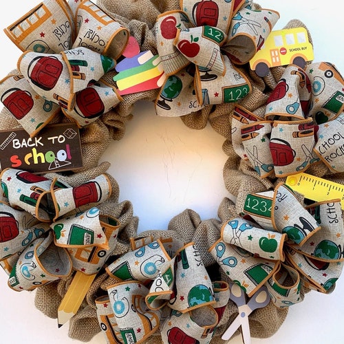 Bookworm Wreath Back to School Wreath Teacher Appreciation | Etsy