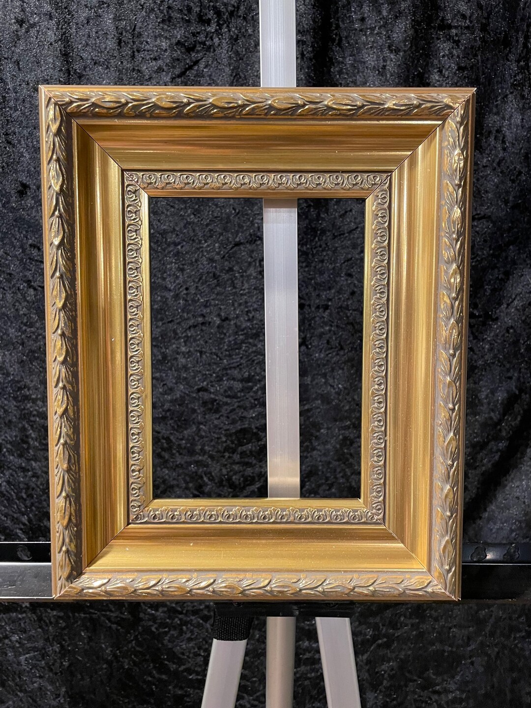 Laurel Leaf - Picture Frames Made From Vintage Wood Moulding - Variety ...