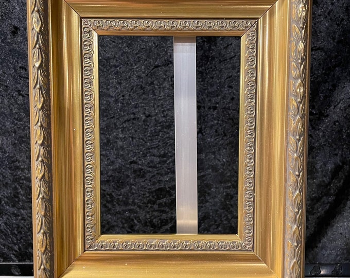 Laurel Leaf - Picture Frames Made From Vintage Wood Moulding - Variety ...