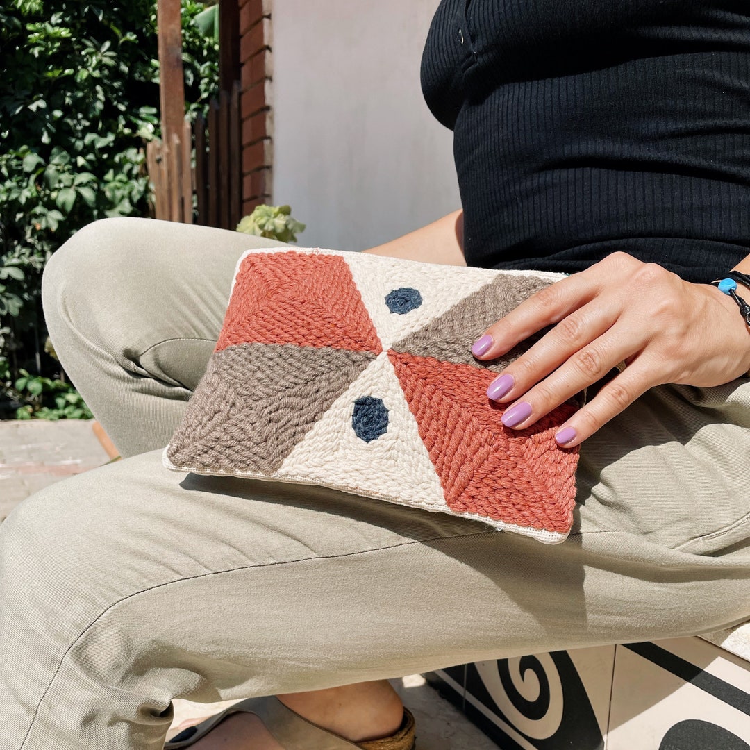 Punch Needle Clutch, Hand Tufted Bag - Etsy