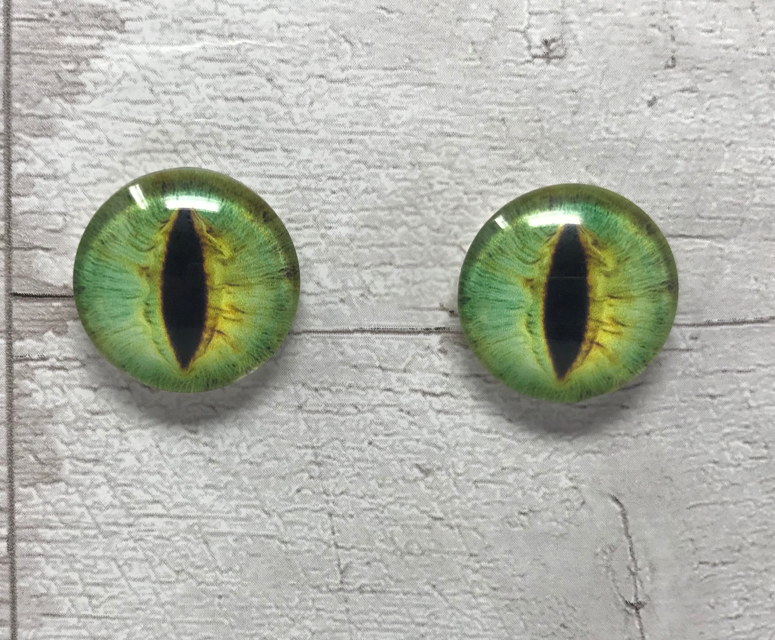 Green Glass Eye Cabochons in Sizes 6mm to 40mm Dragon Eyes Cat Iris 005 ...