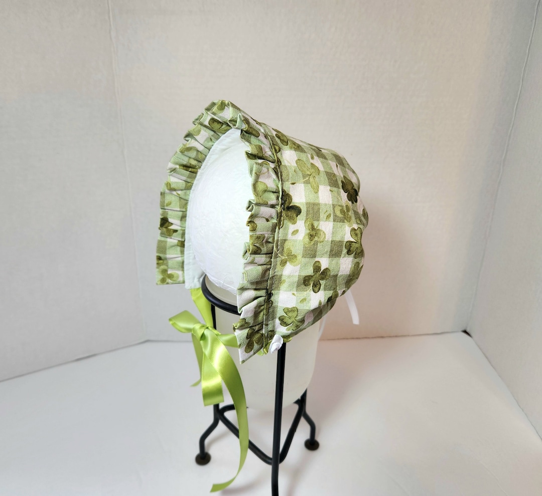 Shamrock Baby Bonnet - Available in 0-3 Mos., 3-6 Mos. and 6-12 Mos. - Etsy