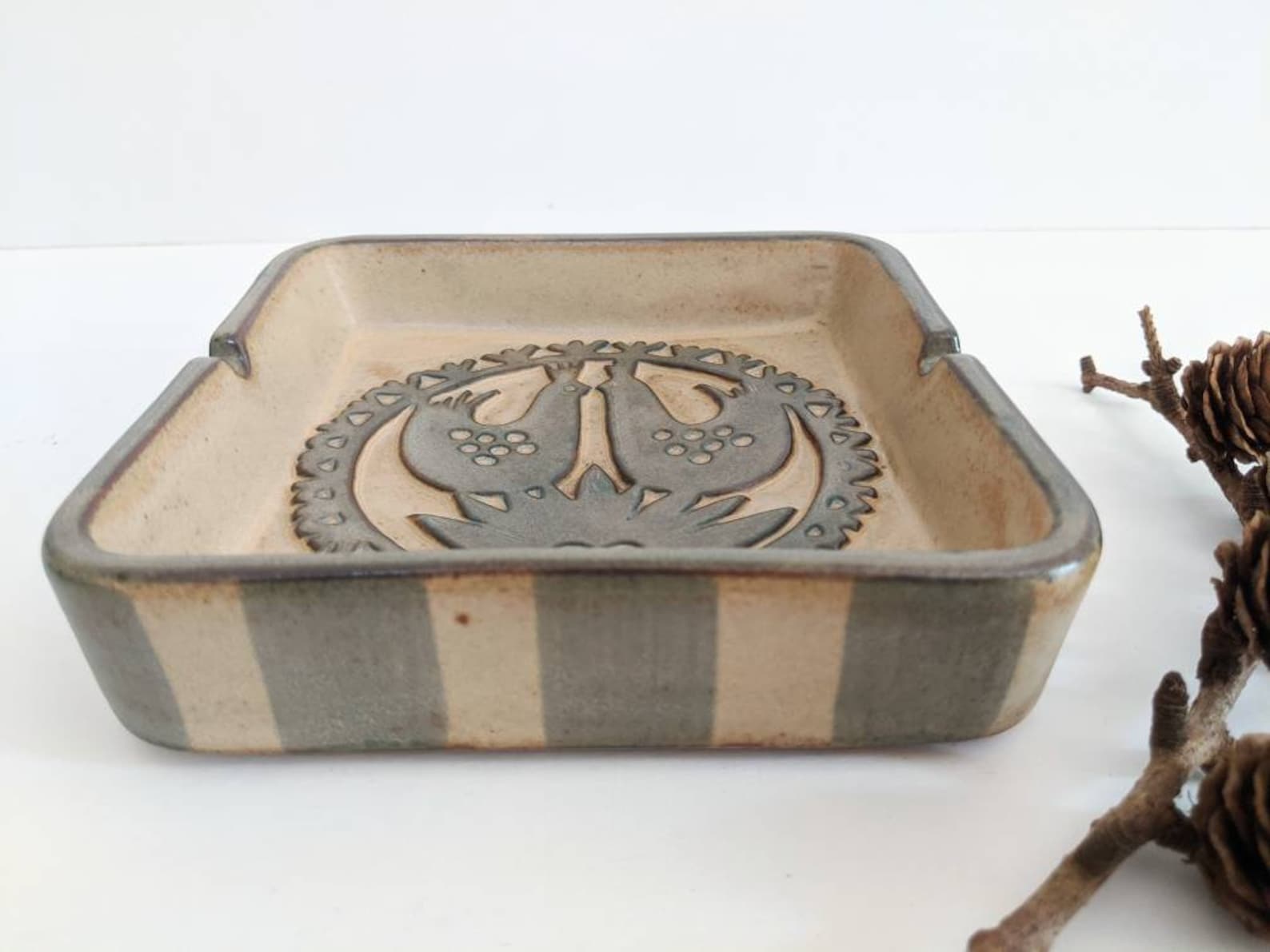 Kissing Birds - Ashtray With Cute Bird Motif - Vintage Ceramic Ashtray ...