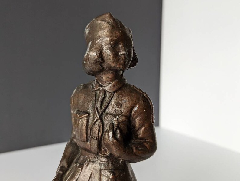 Danish 1946 Girl Scout Bronze Statue / Figurine. KFUK ( Green Girl ...