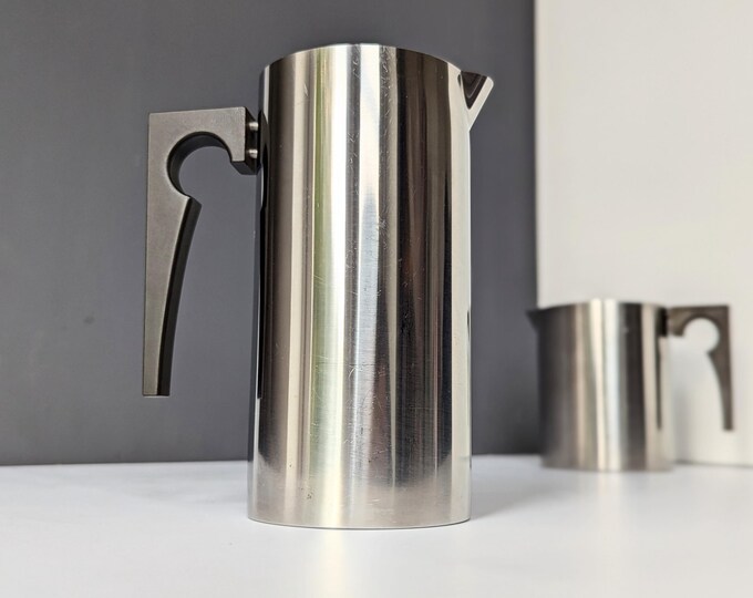 Arne Jacobsen "cylinda-line" Pitcher / Jug by Stelton. Minimalistic ...