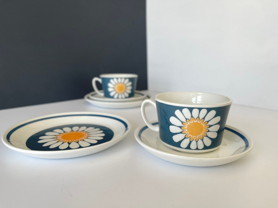 Daisy Tea Trio in Vintage Condition. Figgjo Flint, Turi Design / Turi ...